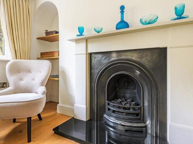 4 bedroom cottage to rent