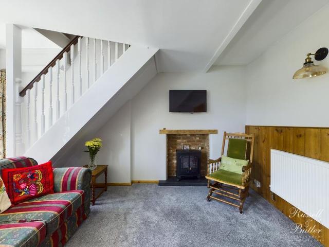 4 bedroom cottage to rent