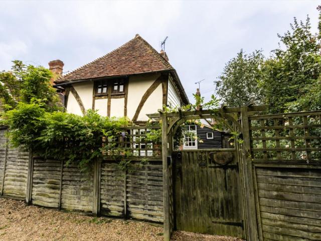 4 bedroom cottage to rent