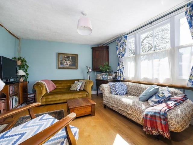 4 bedroom cottage to rent