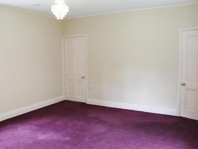4 bedroom cottage to rent