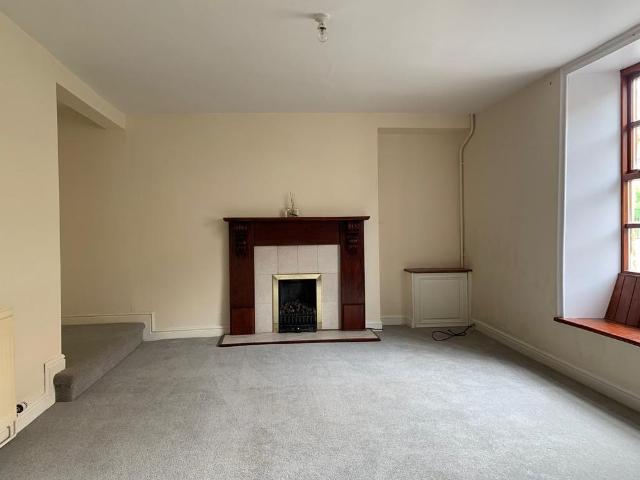 4 bedroom cottage to rent
