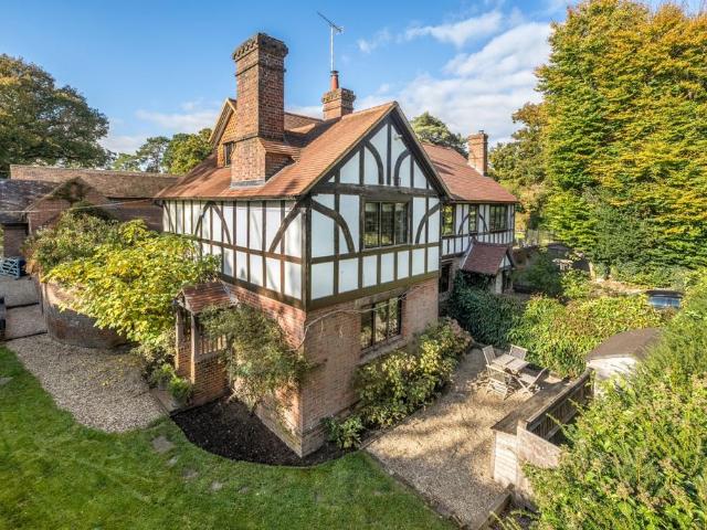 4 bedroom cottage to rent