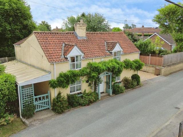 4 bedroom cottage for sale