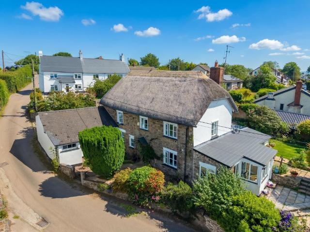 4 bedroom cottage for sale