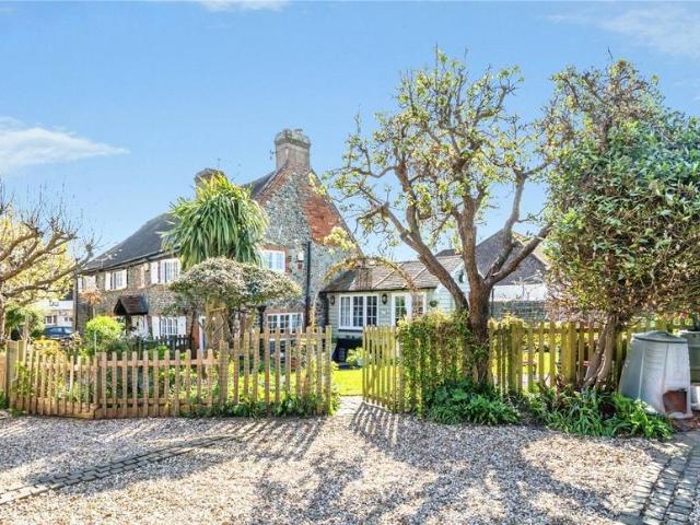 4 bedroom cottage for sale