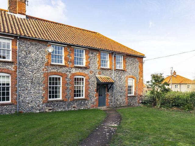4 bedroom cottage for sale