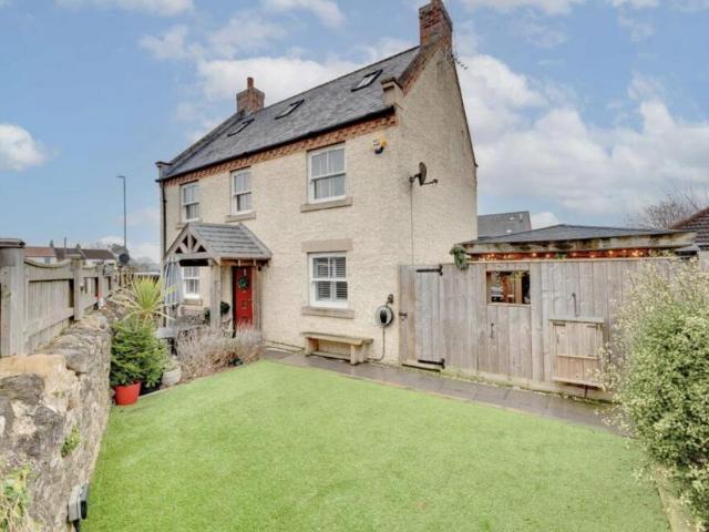 4 bedroom cottage for sale