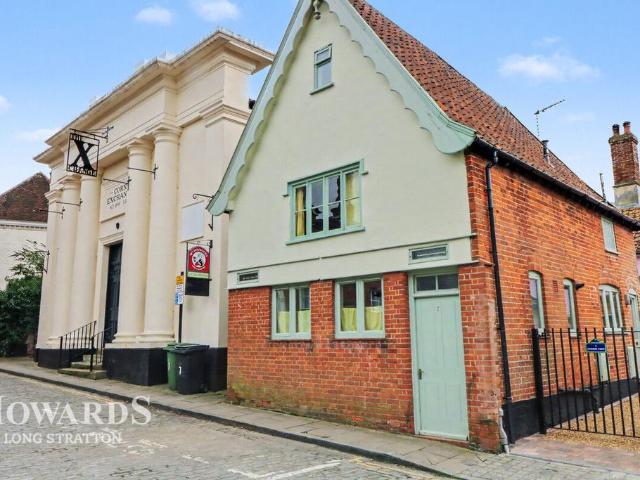 4 bedroom cottage for sale