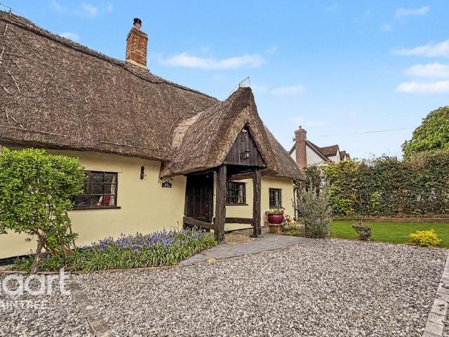 4 bedroom cottage for sale