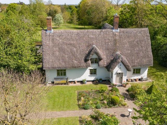 4 bedroom cottage for sale