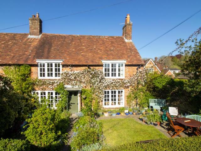 4 bedroom cottage for sale