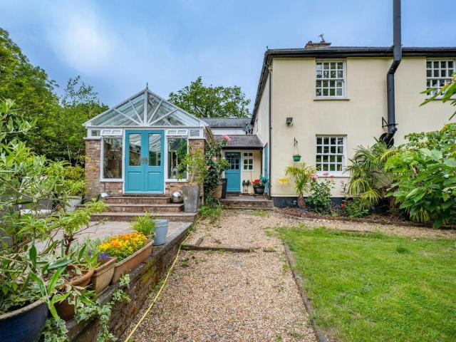 4 bedroom cottage for sale