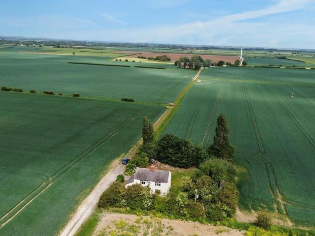 4 bedroom cottage for sale