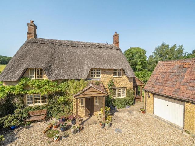 4 bedroom cottage for sale