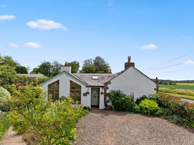 4 bedroom cottage for sale