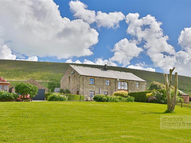 4 bedroom cottage for sale