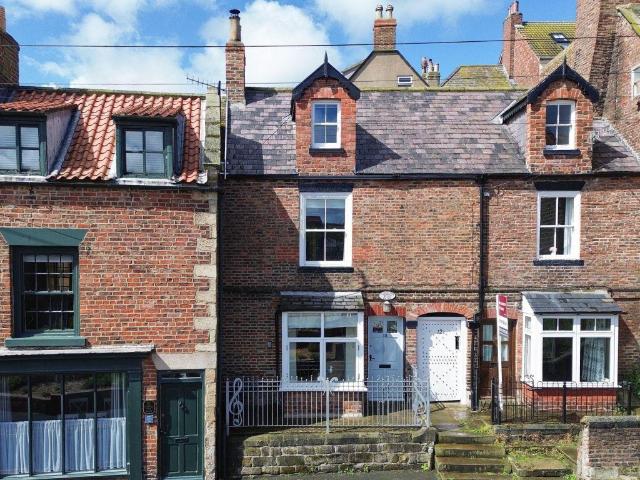 4 bedroom cottage for sale