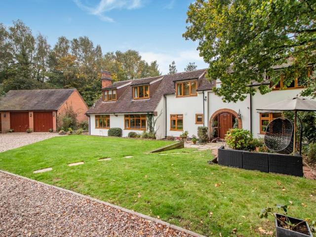 4 bedroom cottage for sale