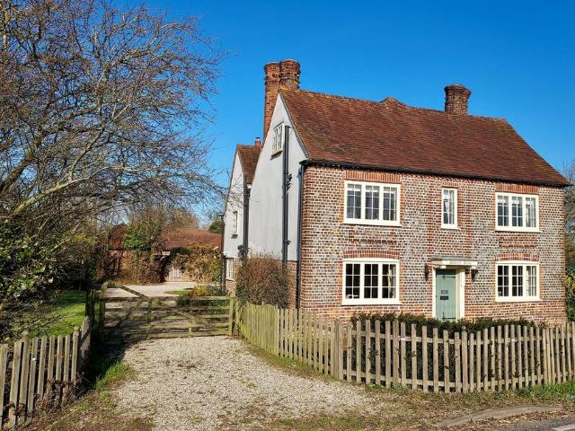 4 bedroom cottage for sale