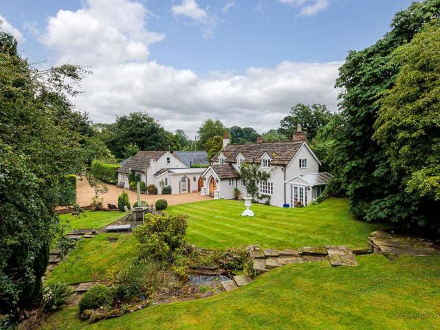 4 bedroom cottage for sale