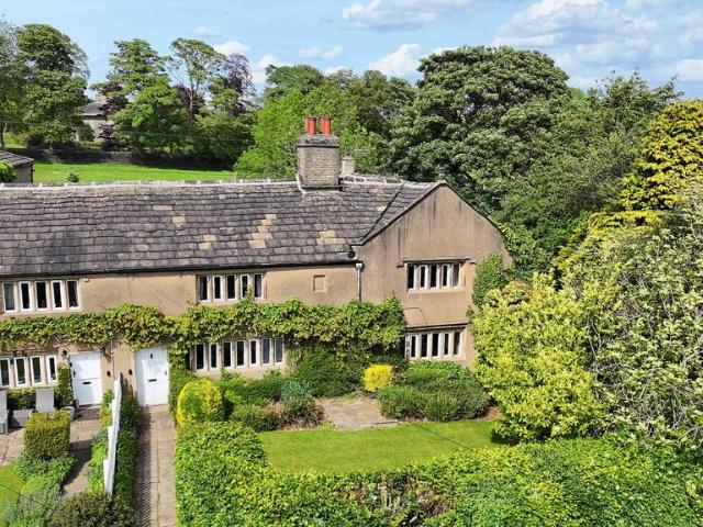 4 bedroom cottage for sale