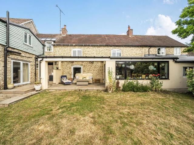 4 bedroom cottage for sale