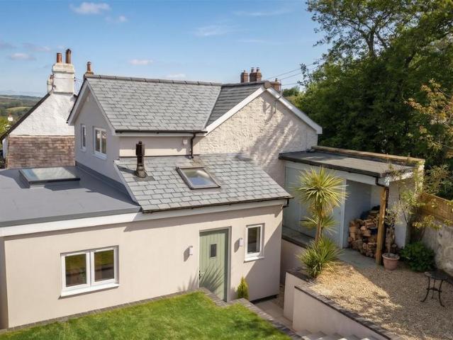 4 bedroom cottage for sale