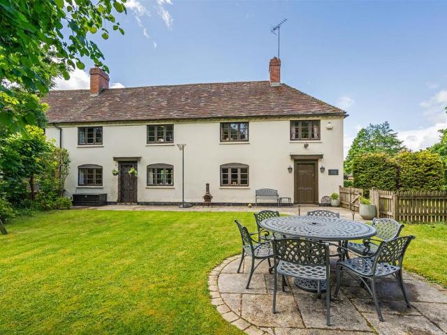 4 bedroom cottage for sale