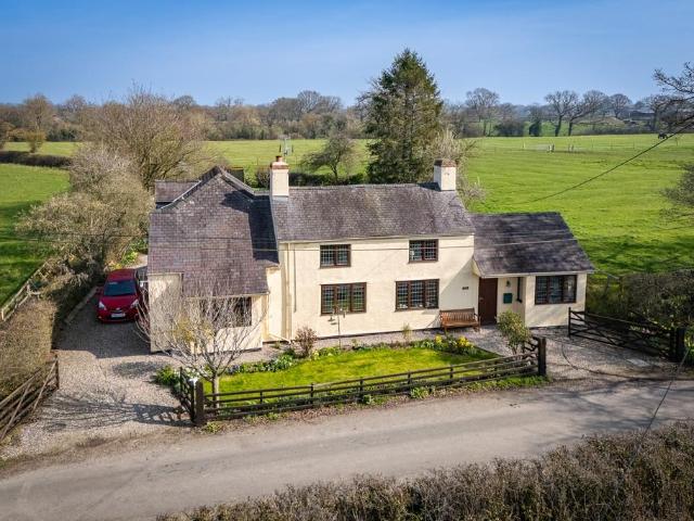 4 bedroom cottage for sale