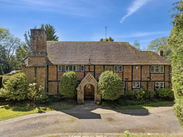 4 bedroom cottage for sale