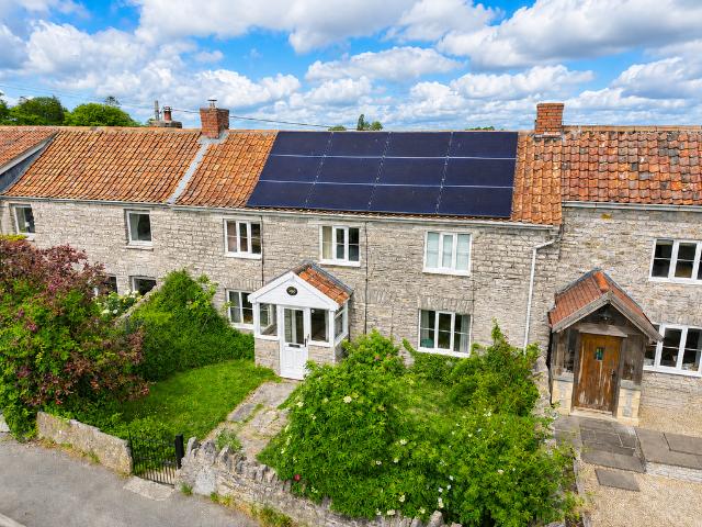 4 bedroom cottage for sale