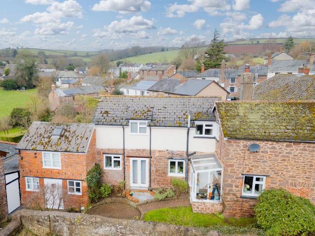 4 bedroom cottage for sale