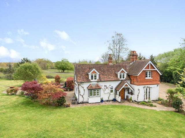 3 bedroom cottage for sale