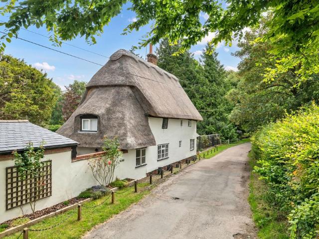 4 bedroom cottage for sale