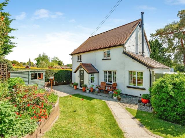 4 bedroom cottage for sale