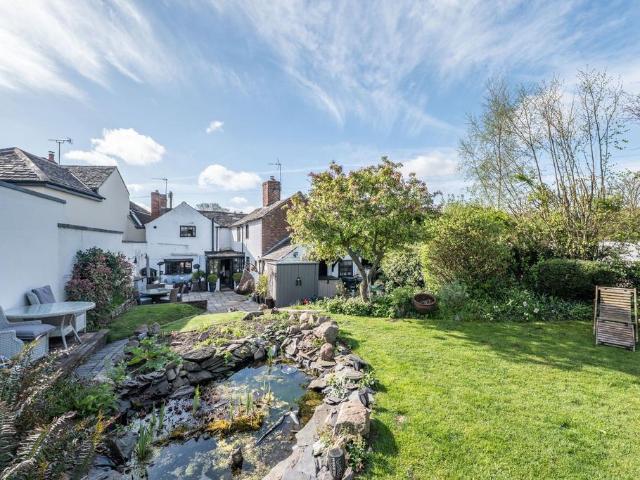 4 bedroom cottage for sale