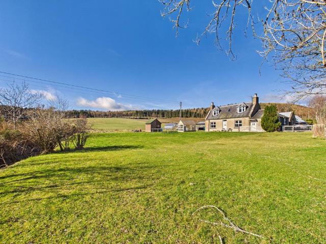 4 bedroom cottage for sale
