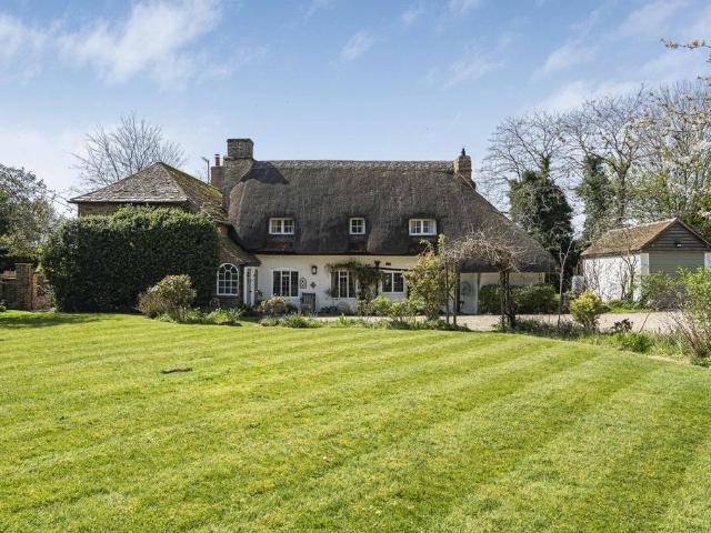 4 bedroom cottage for sale
