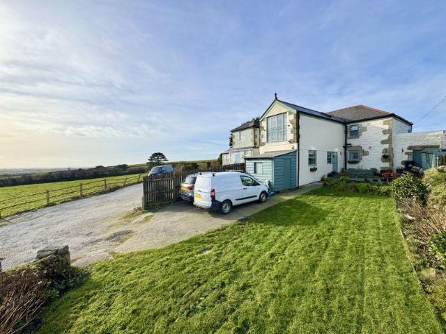 4 bedroom cottage for sale