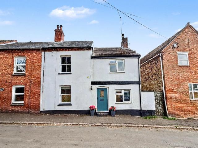 4 bedroom cottage for sale