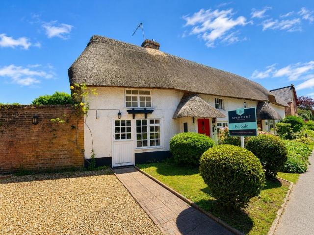 4 bedroom cottage for sale
