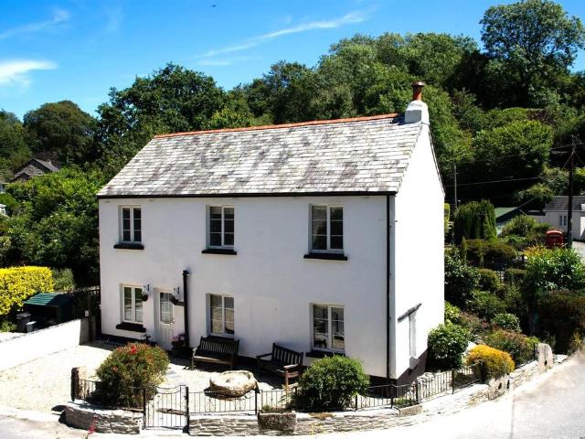 4 bedroom cottage for sale