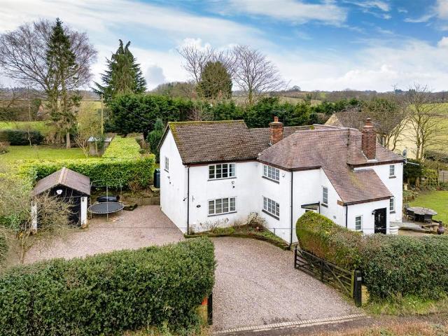 4 bedroom cottage for sale