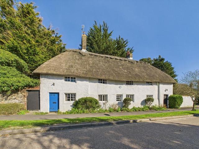 4 bedroom cottage for sale