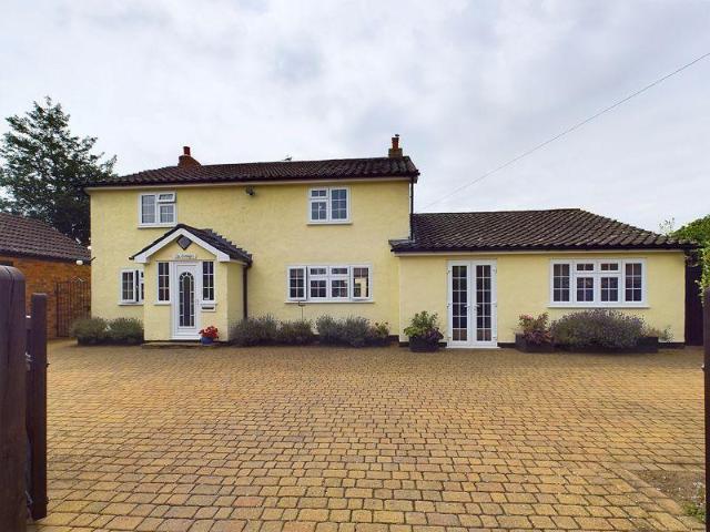 4 bedroom cottage for sale