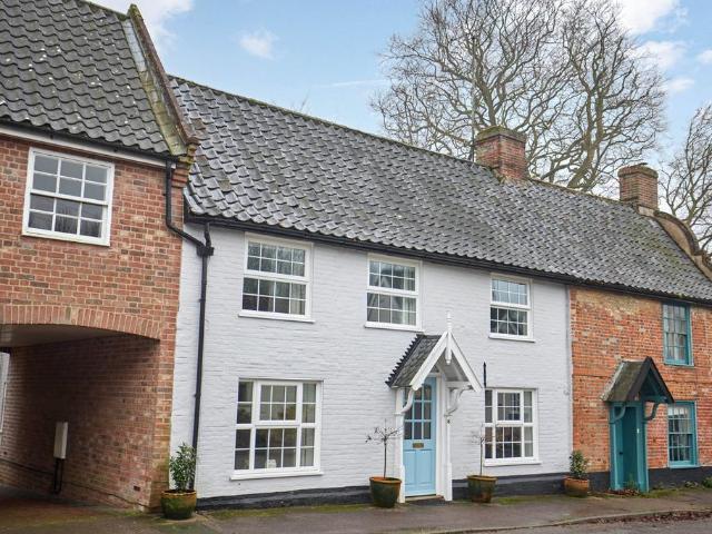 4 bedroom cottage for sale