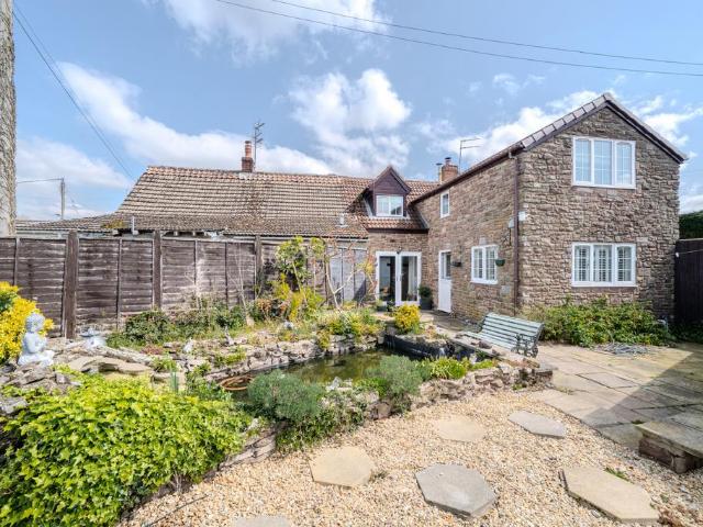 4 bedroom cottage for sale