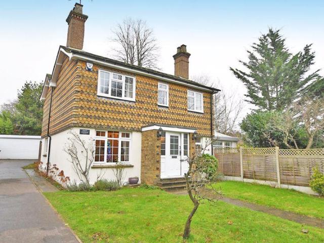 4 bedroom cottage for sale