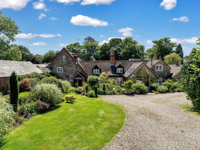 4 bedroom cottage for sale